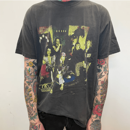 10 Must-Have Timeless Vintage T-Shirt Designs & Ideas – Black Market ...